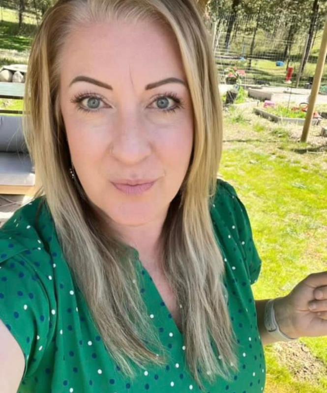 woman 41 in Dallas, TX. Bako online dating!